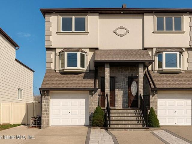 Slater Blvd, Staten Island, Home For Sale
