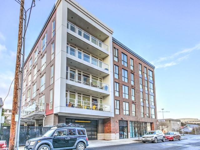 Slabtown: Rare 1 Bed + Den AND Balcony!