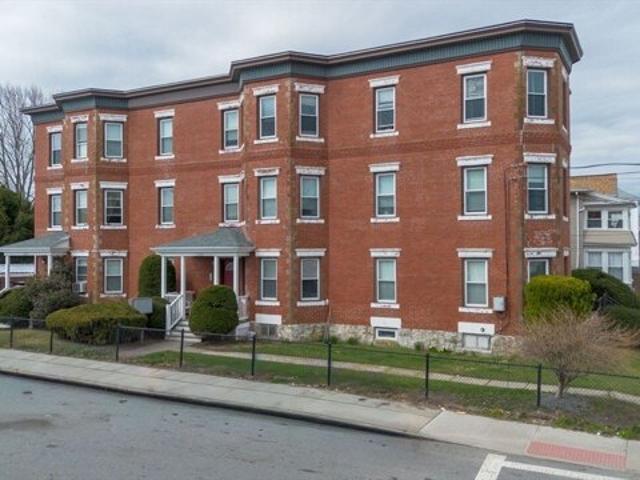 Slade, Fall River, Home For Sale