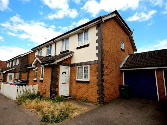 Slade Green Road, Erith, Kent DA8, 3 bed semi detached house to rent, £1,900 pcm | PrimeLocation