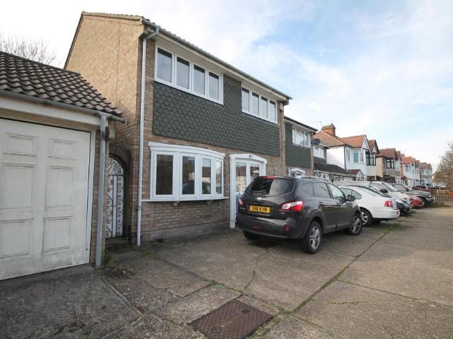 Slewins Lane, Hornchurch RM11, 4 bed semi detached house to rent, £2,500 pcm | PrimeLocation