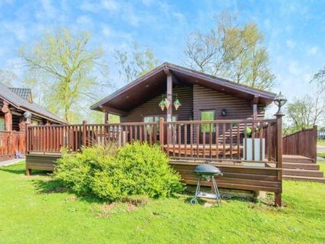 Sleaford Road, Tattershall, 2 Bedroom Lodge