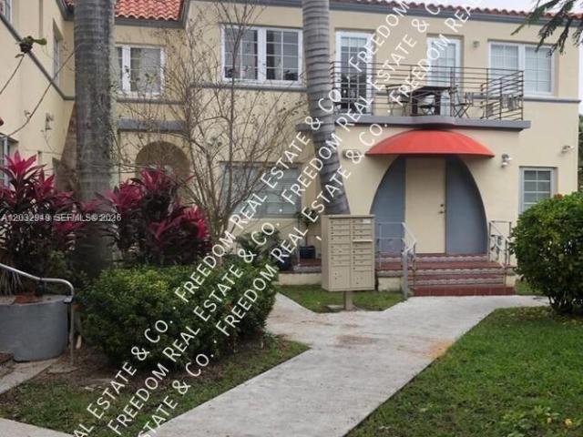 Sleek And Light Filled Residence With One Bedroom And One Bathroom Near Flamingo Park