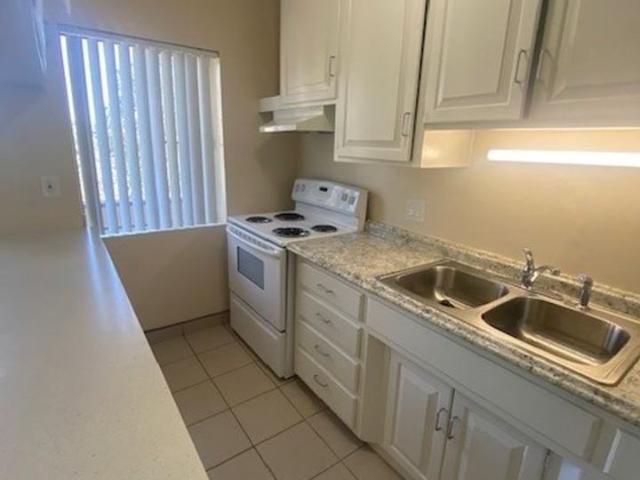 Sleepy Hollow Apartments 1 Bedroom Apartment for Rent at 4201 6th Ave, San Diego, CA 92103 Hillcrest