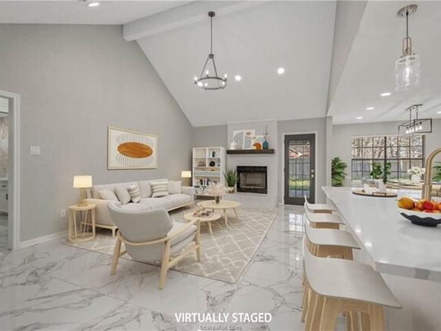 Sleepy Hollow Ln, Bryan, Home For Sale