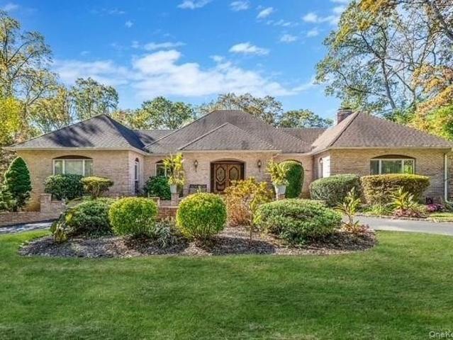 Sleepy Hollow Ln, Dix Hills, Home For Sale