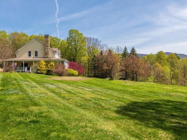 Sleighbell Ln, Manchester, Home For Sale