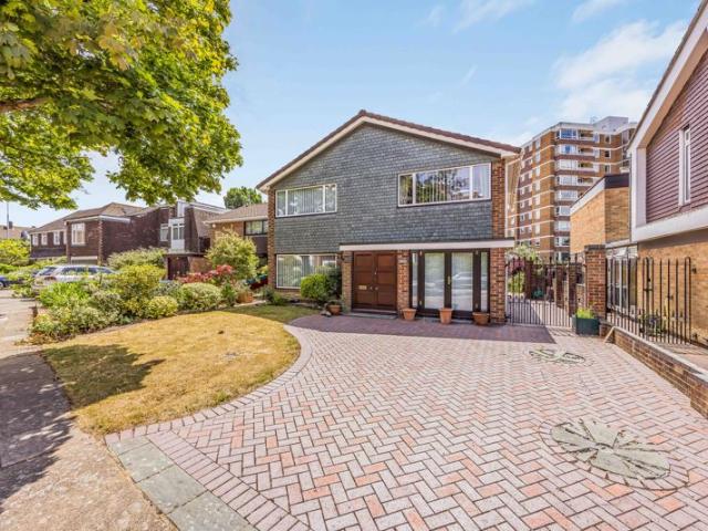 Slingsby Close, Portsmouth Fry and Kent