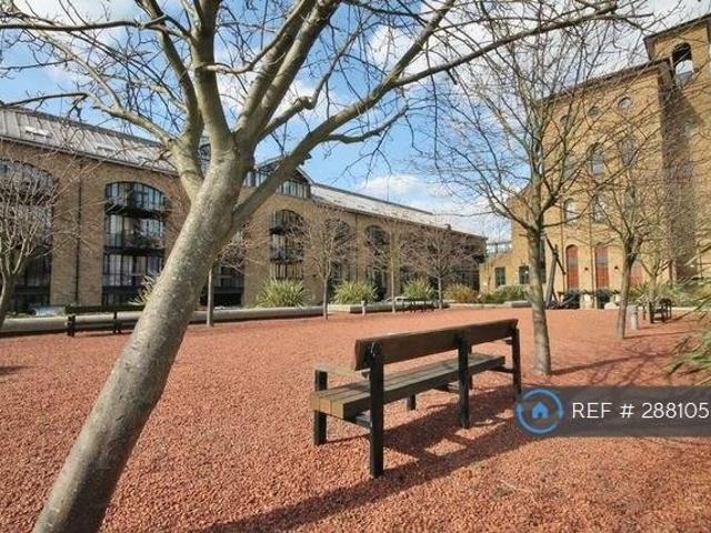 Slipway House, London, E14 1 bed flat to rent £1,900 pcm £438 pw