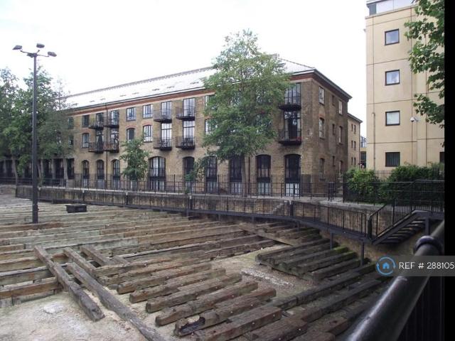 Slipway House, London, E14 1 bed flat to rent £1,900 pcm £438 pw