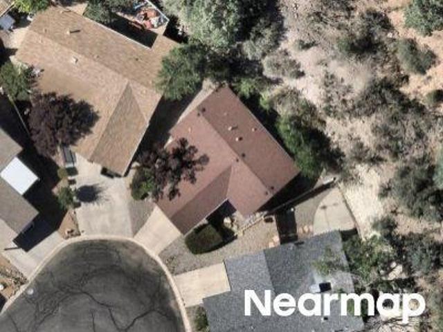 Smoke Tree Ln
