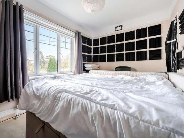 Smoke Lane, Reigate, Surrey, RH2