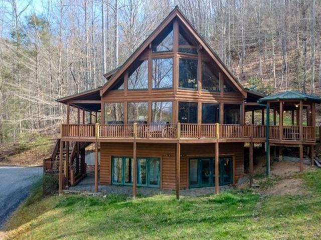 Smokey Cove Rd, Whittier, Home For Sale