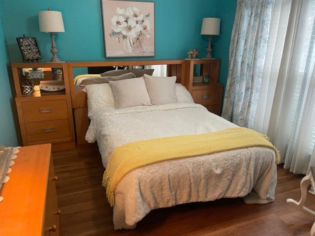 Small Town Charm, Close to all amenities