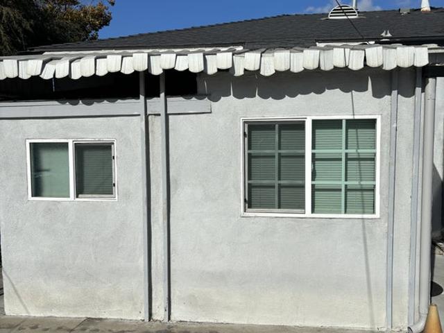 Small two rooms very private
