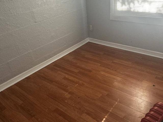 Small bedroom utilities included