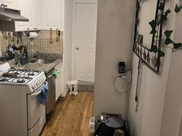 Small fully furnished room for rent