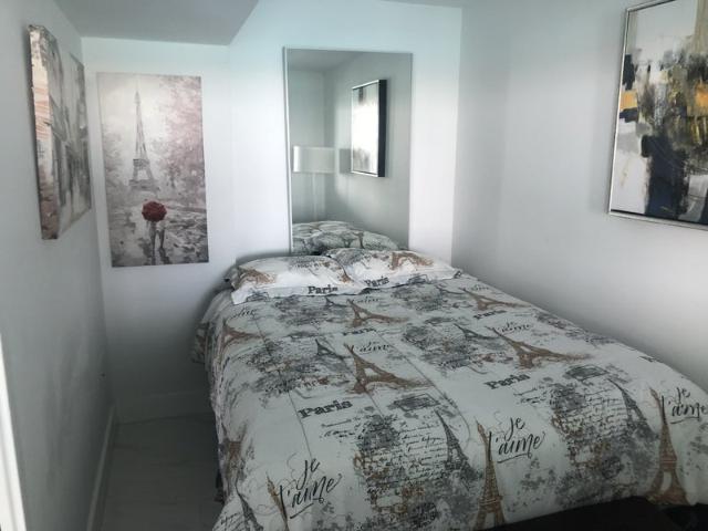 Small furnished 1 bedroom available in SOBE