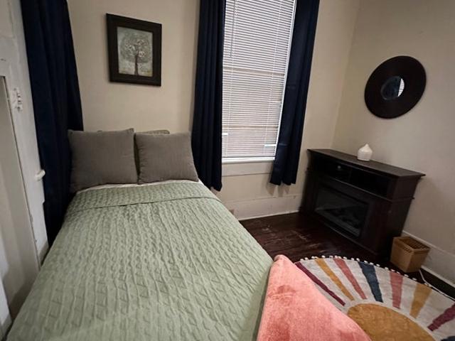 Small Furnished Room with Bills Included
