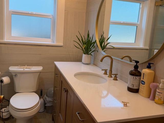Small/ medium room for rent