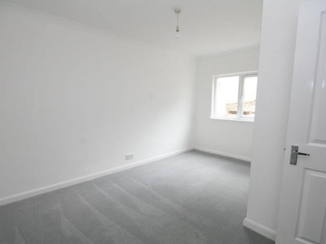 small.property address_title
