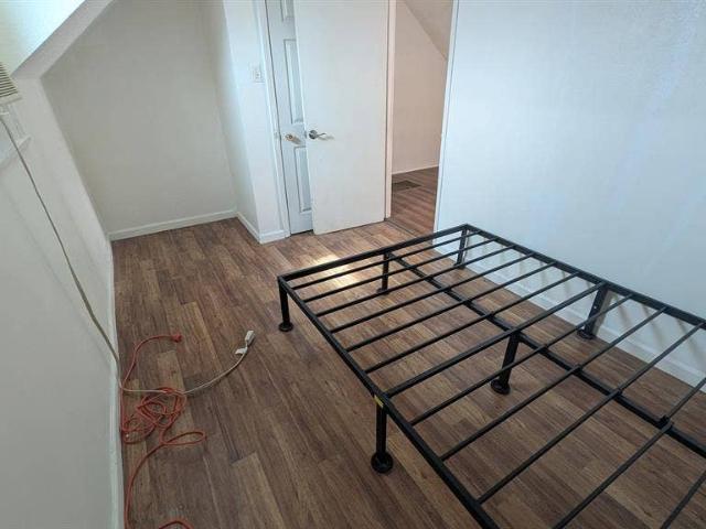 Small room near downtown SL