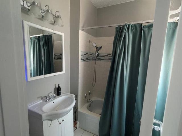Small room near University of Cincinnati