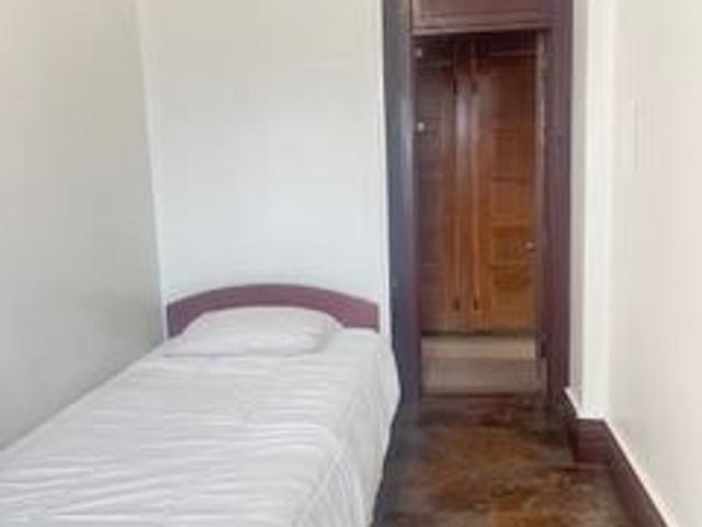 Small Room available in Single Residency Blding