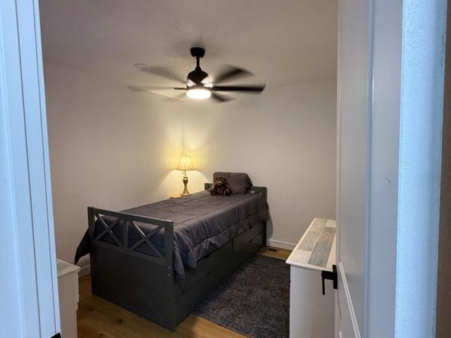 Small room for rent Aurora/Denver area