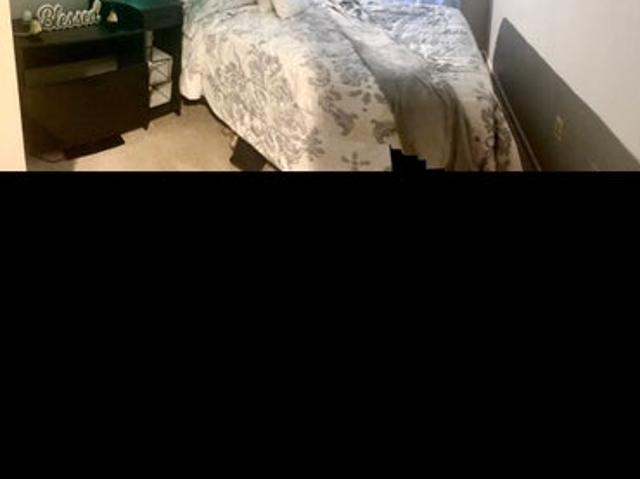Small room for rent available now
