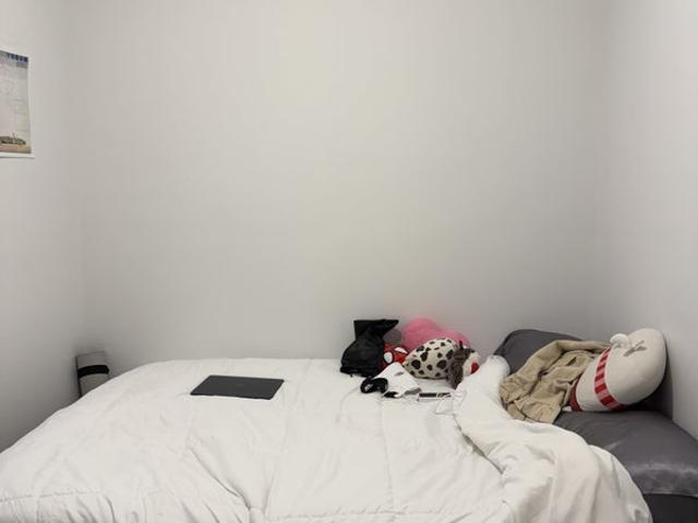 Small Room for rent in LES