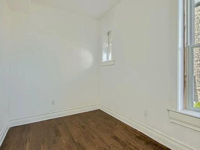 Small Room for Rent in Little Village
