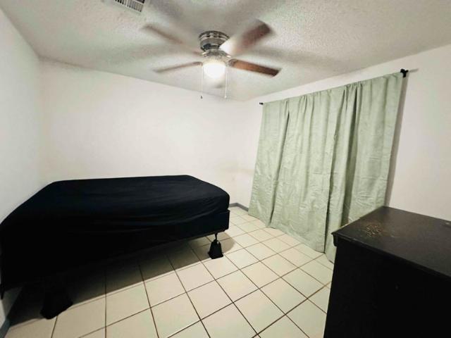 Small Room for Rent_Your Cozy Space Awaits!
