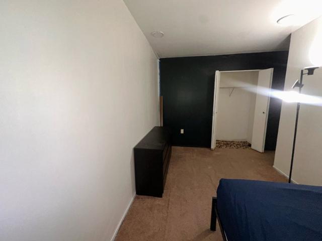 Small room for rent