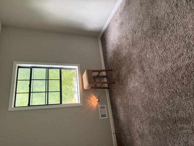 Small room for rent