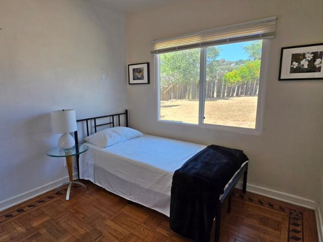 ★★★ ⚫ Small Room in a great location