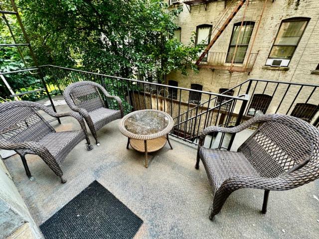 Extra Sm Rm w/OUTDOOR SPACE, LAUNDRY nearCUNY, B,C