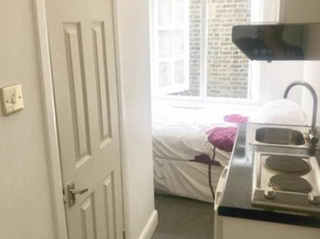 Small Studio Zone 2 All Bills Included £800PCM