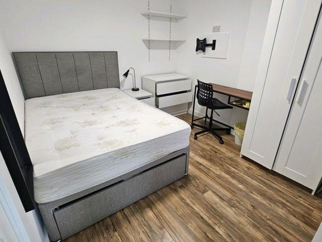 Smalldale Avenue, Manchester M16, 3 bed shared accommodation to rent, £702 pppm | PrimeLocation