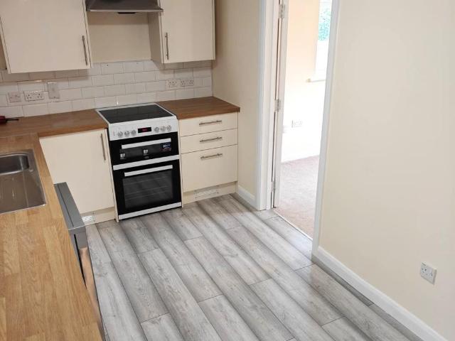Smallholdings, Clockhouse Lane. 6 bed detached house to rent £3,500 pcm £808 pw