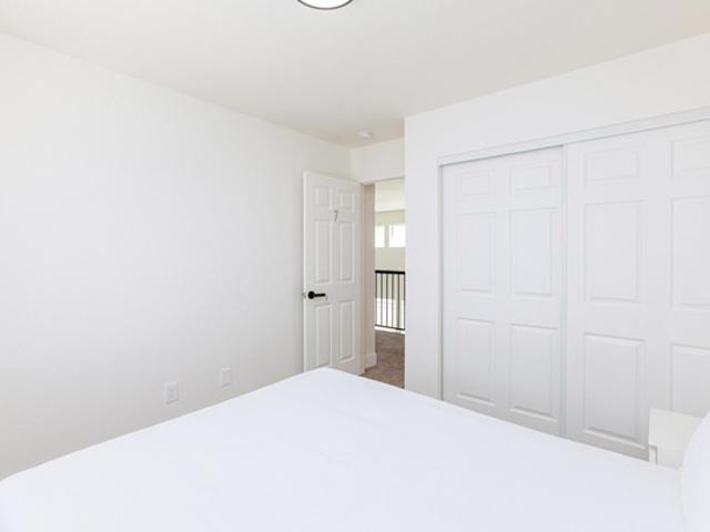Smart TV's, Newly renovated, NO Carpet, High End Modern Vegas Home