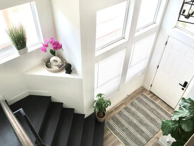 Smart TV's, Newlyrenovated, NO Carpet, HighEnd Mod