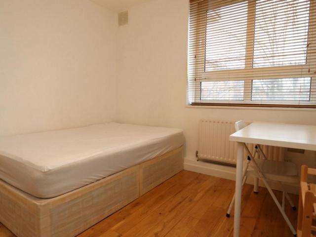 Smart double bedroom close to Primrose Hill Has a Room