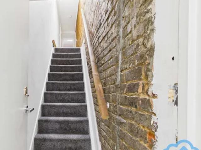 Smart's Place, Upper Edmonton, London, N18 2XQ, United Kingdom | 4 bed apartment for rent #165373108 | Rentberry