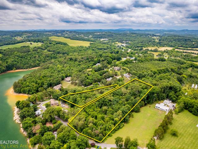 Smith Circle, Dandridge, TN 37725
