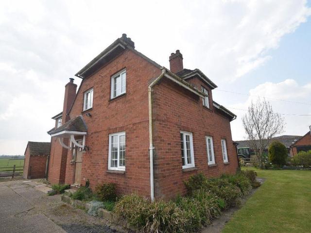 Smith, Kynnersley Drive 5 bed detached house to rent £2,167 pcm £500 pw