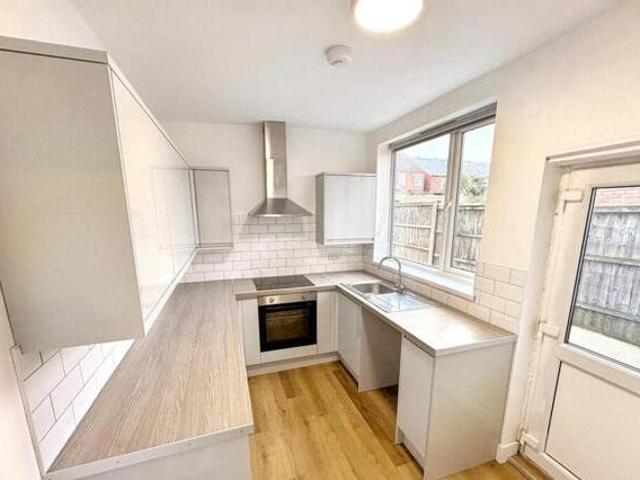 Smith Street, Mansfield, 2 Bedroom End