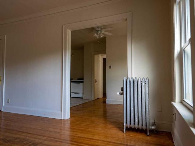 SMITH STURM INV CO 1 Bedroom Apartment for Rent at 3418 Emerson Ave S, Minneapolis, MN 55408 CARAG