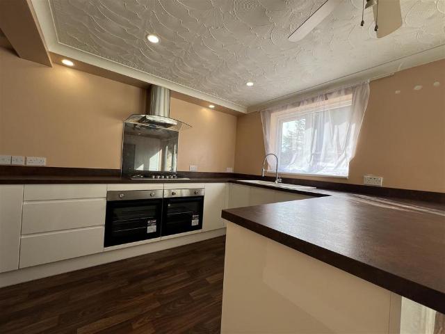 Smithcourt Drive, Little Stoke. 6 bed detached house to rent £3,600 pcm £831 pw