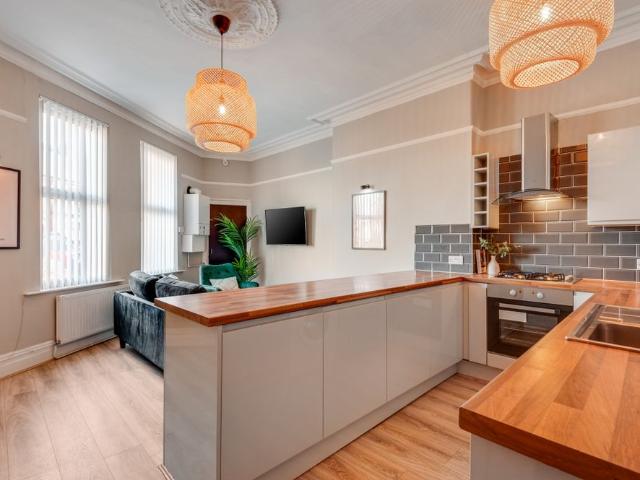 Smithdown Road Room 1